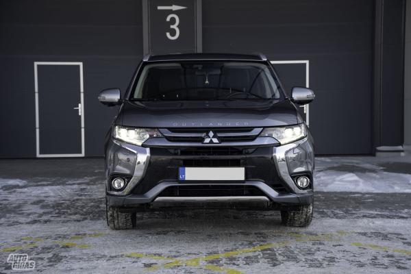 Mitsubishi Outlander 2018 Viļņa, ar dzinēja tilpumu 2.00 L un nobraukumu 125 tūkst. km par 14750 €, foto 2 vietnē AUTOMOTO.COM.LV