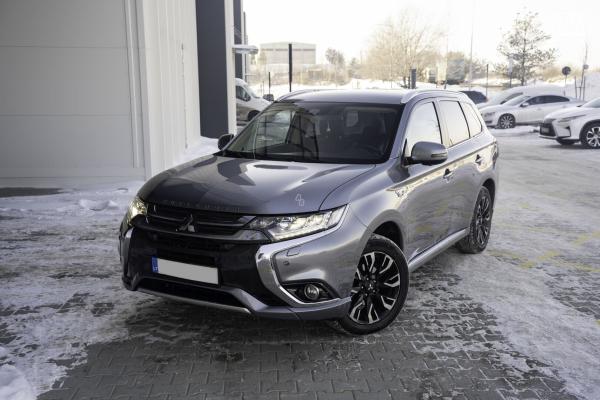 Mitsubishi Outlander 2018 Viļņa, ar dzinēja tilpumu 2.00 L un nobraukumu 125 tūkst. km par 14750 €, foto 6 vietnē AUTOMOTO.COM.LV
