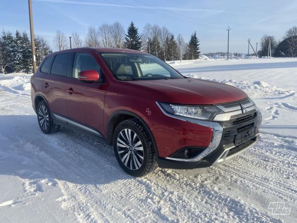 Mitsubishi Outlander 2019 Plungė, ar dzinēja tilpumu 2.40 L un nobraukumu 111 tūkst. km par 13400 €, foto 1 vietnē AUTOMOTO.COM.LV
