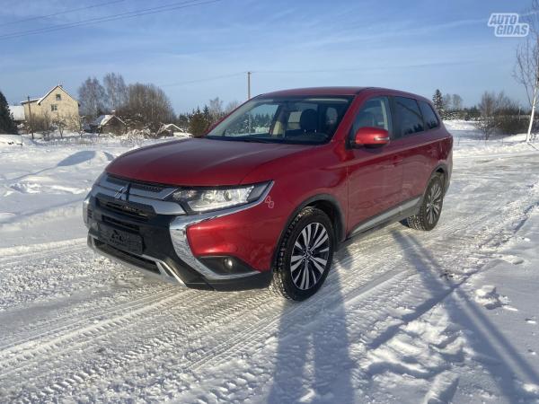 Mitsubishi Outlander 2019 Plungė, ar dzinēja tilpumu 2.40 L un nobraukumu 111 tūkst. km par 13400 €, foto 3 vietnē AUTOMOTO.COM.LV