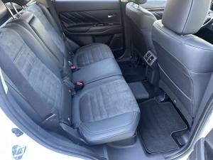 Mitsubishi Outlander 2019 in Vilnius, with an engine capacity of 2.40 L and mileage of 158 thousand km for 16750 €, photo 6 on AUTOMOTO.COM.LV