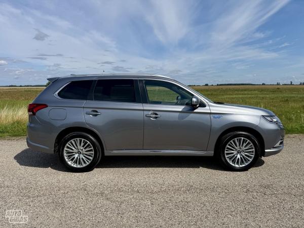 Mitsubishi Outlander 2019 Vilkaviškis, ar dzinēja tilpumu 2.40 L un nobraukumu 106 tūkst. km par 16900 €, foto 6 vietnē AUTOMOTO.COM.LV