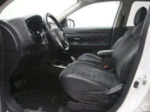 Mitsubishi Outlander 2020 Viļņa, ar dzinēja tilpumu 2.40 L un nobraukumu 151 tūkst. km par 19399 €, foto 5 vietnē AUTOMOTO.COM.LV