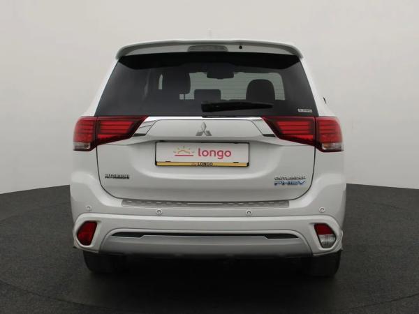 Mitsubishi Outlander 2020 Viļņa, ar dzinēja tilpumu 2.40 L un nobraukumu 151 tūkst. km par 19399 €, foto 5 vietnē AUTOMOTO.COM.LV