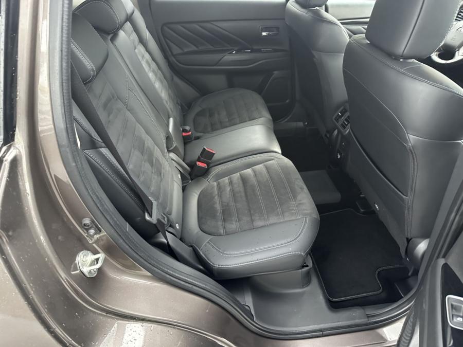 Mitsubishi Outlander 2020 in Vilnius, with an engine capacity of 2.40 L and mileage of 84 thousand km for 21950 €, photo 6 on AUTOMOTO.COM.LV