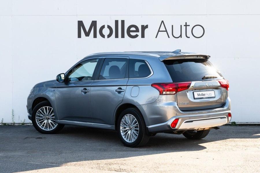 Mitsubishi Outlander 2020 Rīga, ar dzinēja tilpumu 2.40 L un nobraukumu 85 tūkst. km par 19500 €, foto 4 vietnē AUTOMOTO.COM.LV