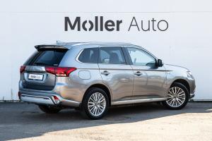 Mitsubishi Outlander 2020 Rīga, ar dzinēja tilpumu 2.40 L un nobraukumu 85 tūkst. km par 19500 €, foto 5 vietnē AUTOMOTO.COM.LV
