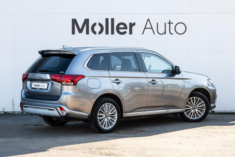 Mitsubishi Outlander 2020 Rīga, ar dzinēja tilpumu 2.40 L un nobraukumu 85 tūkst. km par 19500 €, foto 5 vietnē AUTOMOTO.COM.LV