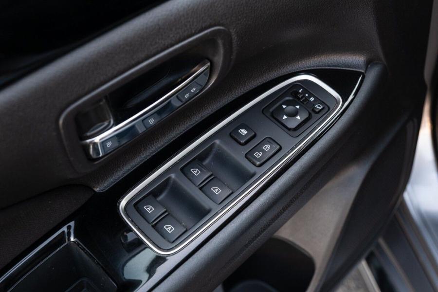 Mitsubishi Outlander 2020 Rīga, ar dzinēja tilpumu 2.40 L un nobraukumu 85 tūkst. km par 19500 €, foto 13 vietnē AUTOMOTO.COM.LV