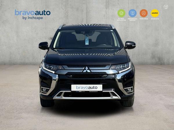 Mitsubishi Outlander 2020 in Kaunas, with an engine capacity of 2.40 L and mileage of 87 thousand km for 19771 €, photo 4 on AUTOMOTO.COM.LV