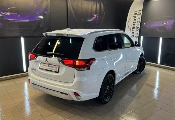 Mitsubishi Outlander 2021 Viļņa, ar dzinēja tilpumu 2.40 L un nobraukumu 78 tūkst. km par 18950 €, foto 2 vietnē AUTOMOTO.COM.LV