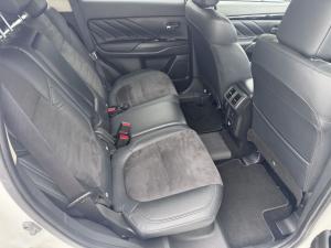 Mitsubishi Outlander 2021 in Vilnius, with an engine capacity of 2.40 L and mileage of 78 thousand km for 18950 €, photo 6 on AUTOMOTO.COM.LV