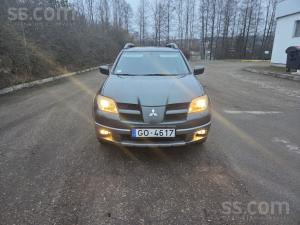 Zaļš Mitsubishi Outlander 2007 Daugavpils, ar dzinēja tilpumu 2.40 L un nobraukumu 0 tūkst. km par 2499 €, foto 3 vietnē AUTOMOTO.COM.LV