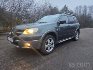 Zaļš Mitsubishi Outlander 2007 Daugavpils, ar dzinēja tilpumu 2.40 L un nobraukumu 0 tūkst. km par 2499 €, foto 6 vietnē AUTOMOTO.COM.LV