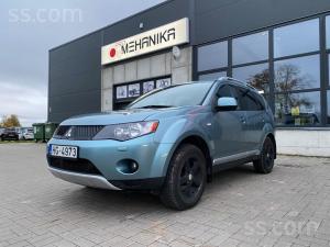 Zaļš Mitsubishi Outlander 2008 Cēsis, ar dzinēja tilpumu 2.00 L un nobraukumu 291 tūkst. km par 2499 €, foto  vietnē AUTOMOTO.COM.LV