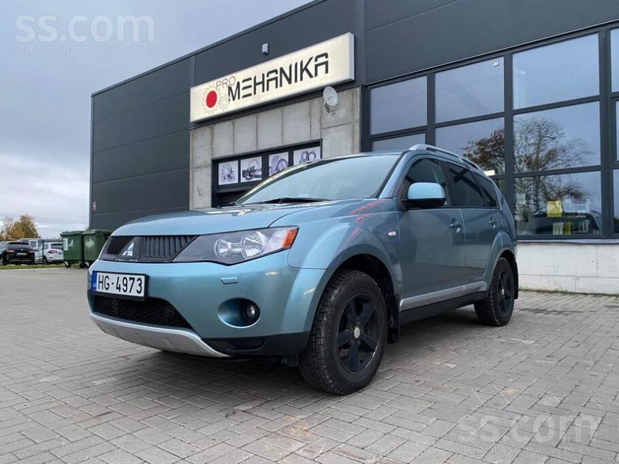 Zaļš Mitsubishi Outlander 2008 Cēsis, ar dzinēja tilpumu 2.00 L un nobraukumu 291 tūkst. km par 2499 €, foto 1 vietnē AUTOMOTO.COM.LV