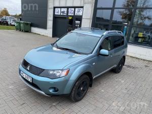 Zaļš Mitsubishi Outlander 2008 Cēsis, ar dzinēja tilpumu 2.00 L un nobraukumu 291 tūkst. km par 2499 €, foto 3 vietnē AUTOMOTO.COM.LV
