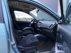 Zaļš Mitsubishi Outlander 2008 Cēsis, ar dzinēja tilpumu 2.00 L un nobraukumu 291 tūkst. km par 2499 €, foto 24 vietnē AUTOMOTO.COM.LV