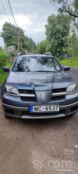 Grey Mitsubishi Outlander 2004 in Riga, with an engine capacity of 2.40 L and mileage of 169 thousand km for 2500 €, photo  on AUTOMOTO.COM.LV