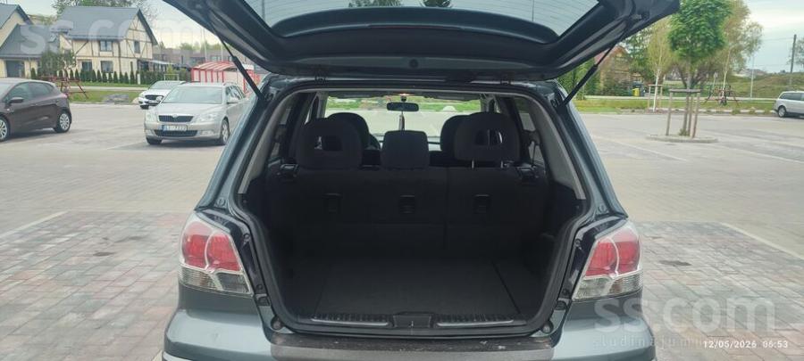 Pelēks Mitsubishi Outlander 2004 Rīga, ar dzinēja tilpumu 2.40 L un nobraukumu 169 tūkst. km par 2500 €, foto 5 vietnē AUTOMOTO.COM.LV