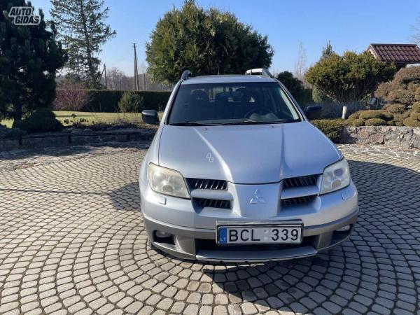 Grey Mitsubishi Outlander 2005 in Alytus, with an engine capacity of 2.00 L and mileage of 285 thousand km for 2000 €, photo 1 on AUTOMOTO.COM.LV