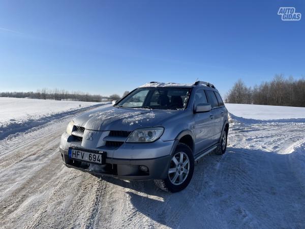 Серый Мицубиси Аутлендер 2005 в Вевис, объемом двигателя 2.40 л и пробегом 225 тыс. км за 2000 €, фото 1 на AUTOMOTO.COM.LV
