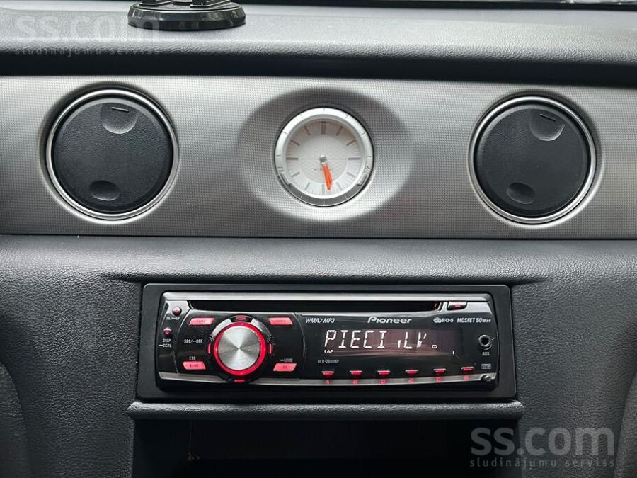 Grey Mitsubishi Outlander 2005 in Riga, with an engine capacity of 2.40 L and mileage of 0 thousand km for 2799 €, photo 18 on AUTOMOTO.COM.LV
