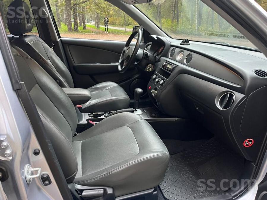 Grey Mitsubishi Outlander 2005 in Riga, with an engine capacity of 2.40 L and mileage of 0 thousand km for 2799 €, photo 22 on AUTOMOTO.COM.LV
