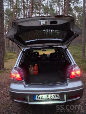 Grey Mitsubishi Outlander 2006 in Riga, with an engine capacity of 2.40 L and mileage of 219 thousand km for 2800 €, photo 8 on AUTOMOTO.COM.LV