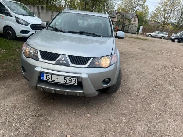 Grey Mitsubishi Outlander 2007 in Riga, with an engine capacity of 2.00 L and mileage of 0 thousand km for 4500 €, photo 1 on AUTOMOTO.COM.LV