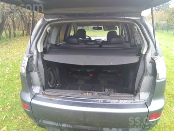 Grey Mitsubishi Outlander 2007 in Jelgava, with an engine capacity of 2.00 L and mileage of 245 thousand km for 3100 €, photo 11 on AUTOMOTO.COM.LV