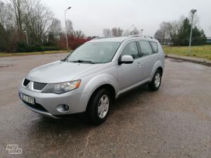 Grey Mitsubishi Outlander 2007 in Utena, with an engine capacity of 2.00 L and mileage of 318 thousand km for 2950 €, photo  on AUTOMOTO.COM.LV