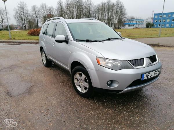 Pelēks Mitsubishi Outlander 2007 Utena, ar dzinēja tilpumu 2.00 L un nobraukumu 318 tūkst. km par 2950 €, foto 4 vietnē AUTOMOTO.COM.LV