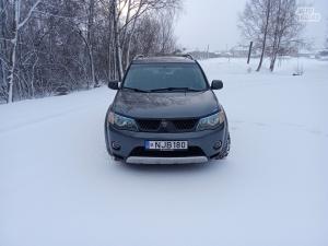 Grey Mitsubishi Outlander 2007 in Mazeikiai, with an engine capacity of 3.00 L and mileage of 260 thousand km for 3100 €, photo  on AUTOMOTO.COM.LV