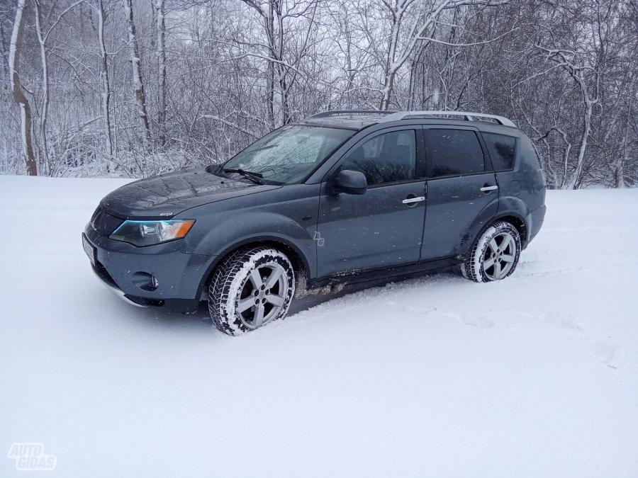 Pelēks Mitsubishi Outlander 2007 Mažeikiai, ar dzinēja tilpumu 3.00 L un nobraukumu 260 tūkst. km par 3100 €, foto 2 vietnē AUTOMOTO.COM.LV