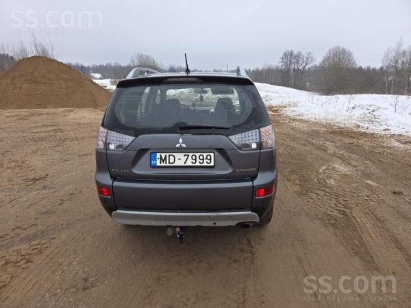 Pelēks Mitsubishi Outlander 2007 Talsi, ar dzinēja tilpumu 2.00 L un nobraukumu 0 tūkst. km par 3275 €, foto 2 vietnē AUTOMOTO.COM.LV