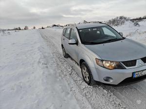 Grey Mitsubishi Outlander 2007 in Siauliai, with an engine capacity of 1.97 L and mileage of 302 thousand km for 1850 €, photo 6 on AUTOMOTO.COM.LV