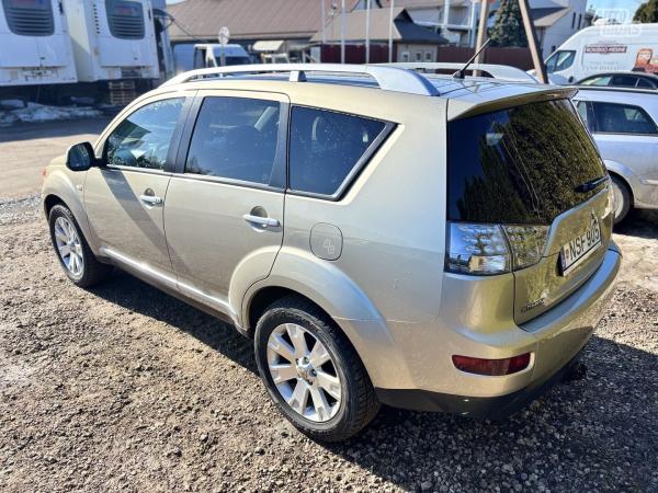 Grey Mitsubishi Outlander 2007 in Vilnius, with an engine capacity of 2.00 L and mileage of 254 thousand km for 4300 €, photo 3 on AUTOMOTO.COM.LV
