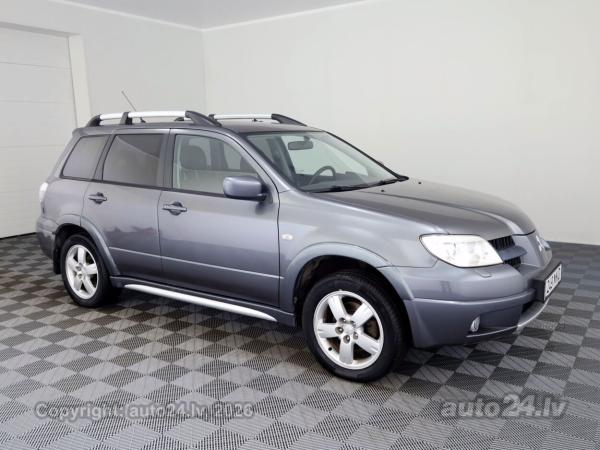Grey Mitsubishi Outlander 2007 in Tallinn, with an engine capacity of 2.40 L and mileage of 193 thousand km for 1899 €, photo 1 on AUTOMOTO.COM.LV