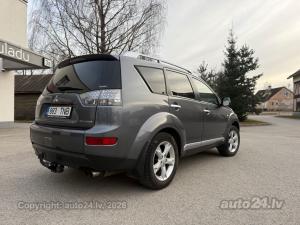 Grey Mitsubishi Outlander 2007 in Tartu, with an engine capacity of 2.00 L and mileage of 206 thousand km for 4500 €, photo 9 on AUTOMOTO.COM.LV