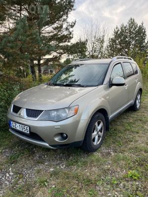 Pelēks Mitsubishi Outlander 2007 Rīga, ar dzinēja tilpumu 2.40 L un nobraukumu 215 tūkst. km par 2100 €, foto 3 vietnē AUTOMOTO.COM.LV