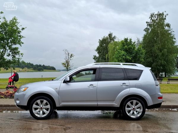 Grey Mitsubishi Outlander 2007 in Telschi, with an engine capacity of 2.00 L and mileage of 242 thousand km for 3500 €, photo 5 on AUTOMOTO.COM.LV