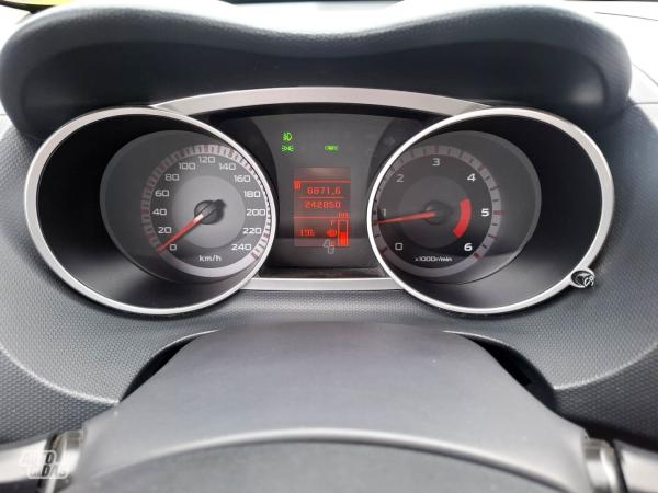 Grey Mitsubishi Outlander 2007 in Telschi, with an engine capacity of 2.00 L and mileage of 242 thousand km for 3500 €, photo 6 on AUTOMOTO.COM.LV