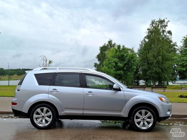 Grey Mitsubishi Outlander 2007 in Telschi, with an engine capacity of 2.00 L and mileage of 242 thousand km for 3500 €, photo 7 on AUTOMOTO.COM.LV