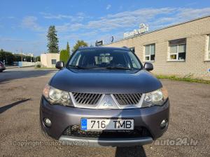 Pelēks Mitsubishi Outlander 2007 Tallina, ar dzinēja tilpumu 2.00 L un nobraukumu 228 tūkst. km par 2500 €, foto 3 vietnē AUTOMOTO.COM.LV