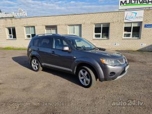 Pelēks Mitsubishi Outlander 2007 Tallina, ar dzinēja tilpumu 2.00 L un nobraukumu 228 tūkst. km par 2500 €, foto 5 vietnē AUTOMOTO.COM.LV