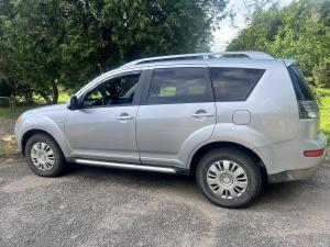 Pelēks Mitsubishi Outlander 2007 Širvintos, ar dzinēja tilpumu 1.97 L un nobraukumu 288 tūkst. km par 2600 €, foto 3 vietnē AUTOMOTO.COM.LV