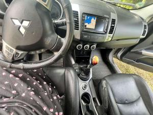 Pelēks Mitsubishi Outlander 2007 Širvintos, ar dzinēja tilpumu 1.97 L un nobraukumu 288 tūkst. km par 2600 €, foto 7 vietnē AUTOMOTO.COM.LV