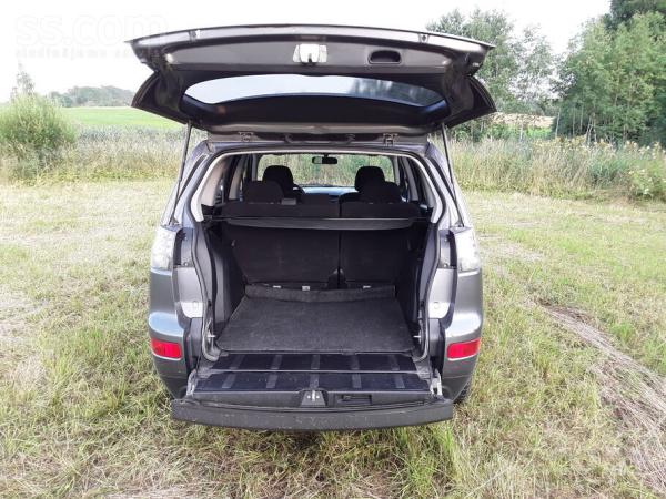 Grey Mitsubishi Outlander 2007 in Madona, with an engine capacity of 2.00 L and mileage of 207 thousand km for 3200 €, photo 6 on AUTOMOTO.COM.LV