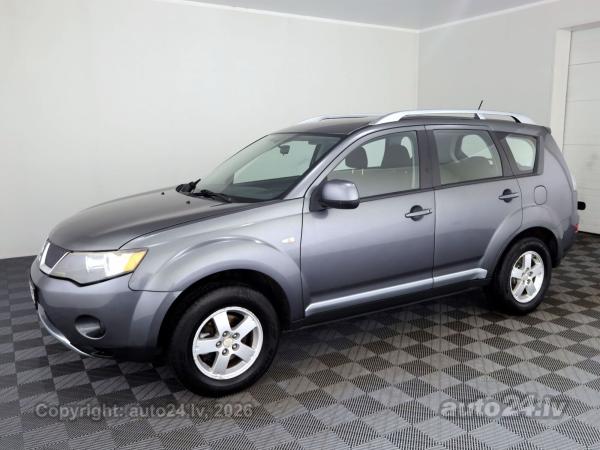 Grey Mitsubishi Outlander 2007 in Tallinn, with an engine capacity of 2.00 L and mileage of 288 thousand km for 1599 €, photo 2 on AUTOMOTO.COM.LV